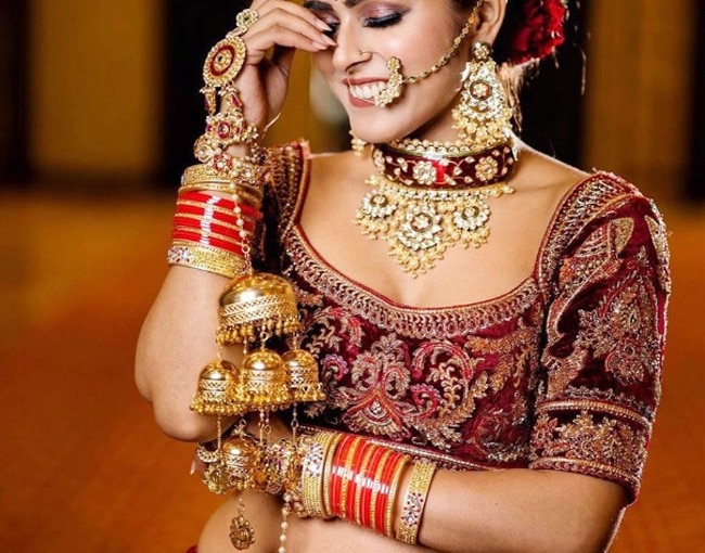 Madhurima Tuli looks simply beautiful in bridal avatar
