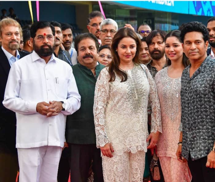 Maharashtra CM Eknath Shinde along with Sachin Tendulkar and his wife!
