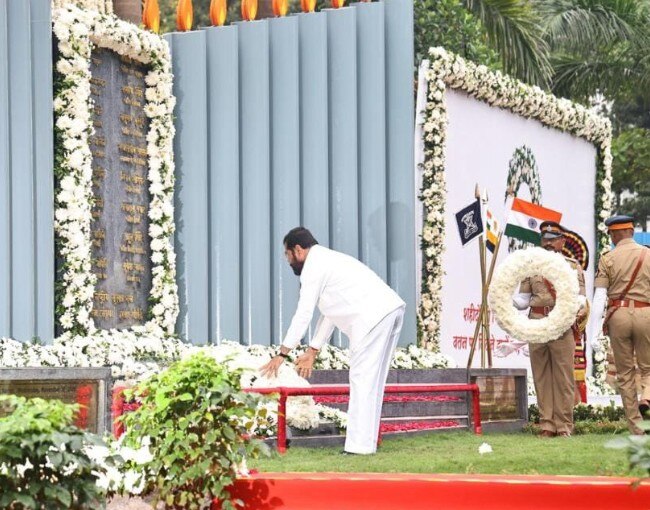Maharashtra CM Eknath Shinde Pays Floral Tributes to the Bravehearts