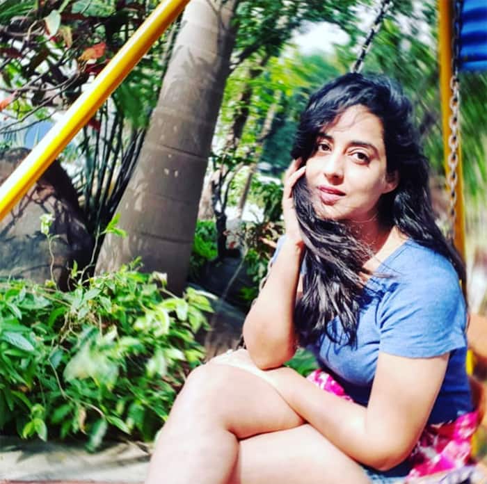 Mahie Gill Looks Electrifying