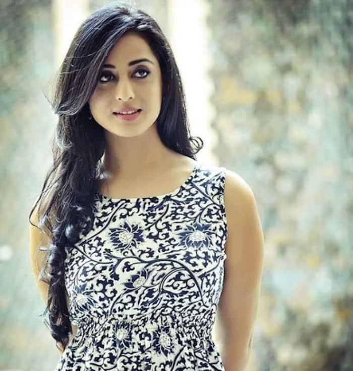 Birthday Special: 'Dabangg' Actor Mahie Gill Turns a Year Older Today ...
