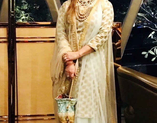 Mahima Chaudhary looks pretty in ethnic wear for a wedding