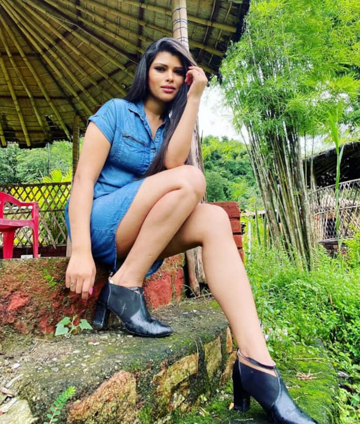 Gandii Baat 6 Actor Mahima Gupta’s Bold Instagram Pictures Are Unmissable