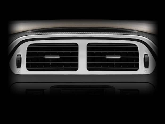 Mahindra TUV300 Photo Gallery