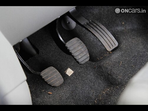 Mahindra Verito D6 Interiors img11