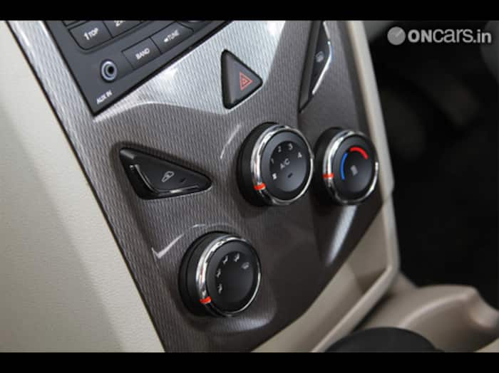 Mahindra Verito D6 Interiors