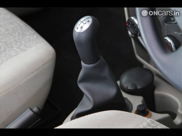 Mahindra Verito D6 Interiors