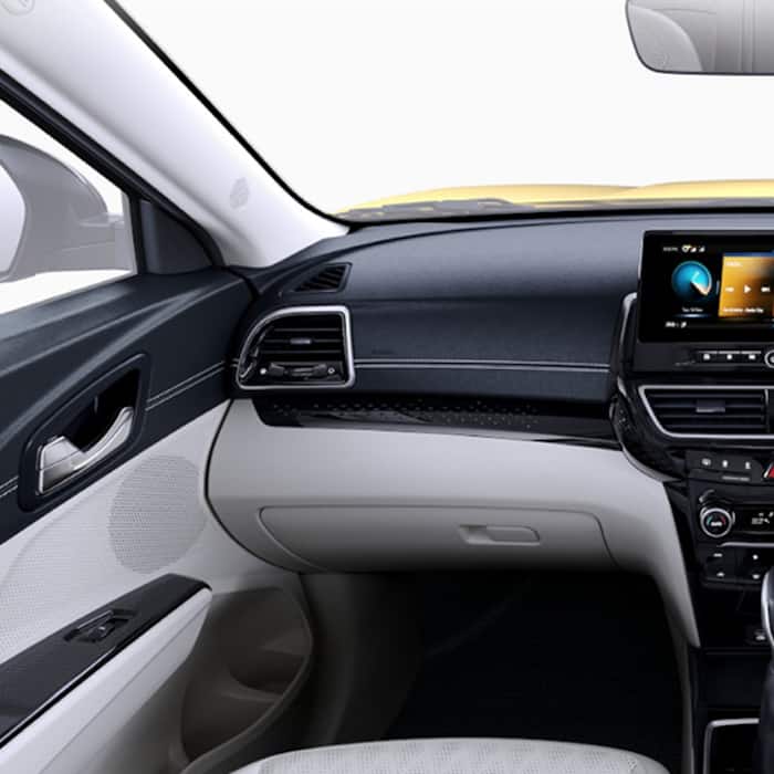 Mahindra XUV 3XO LAUNCHED At Rs 7.49 Lakh; Features, Interior, Booking ...