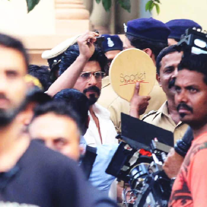 Raees first look photos