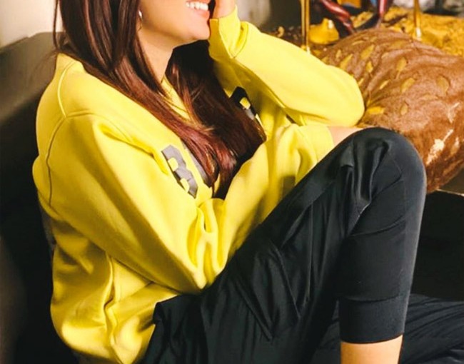 Mahira looks mesmerising