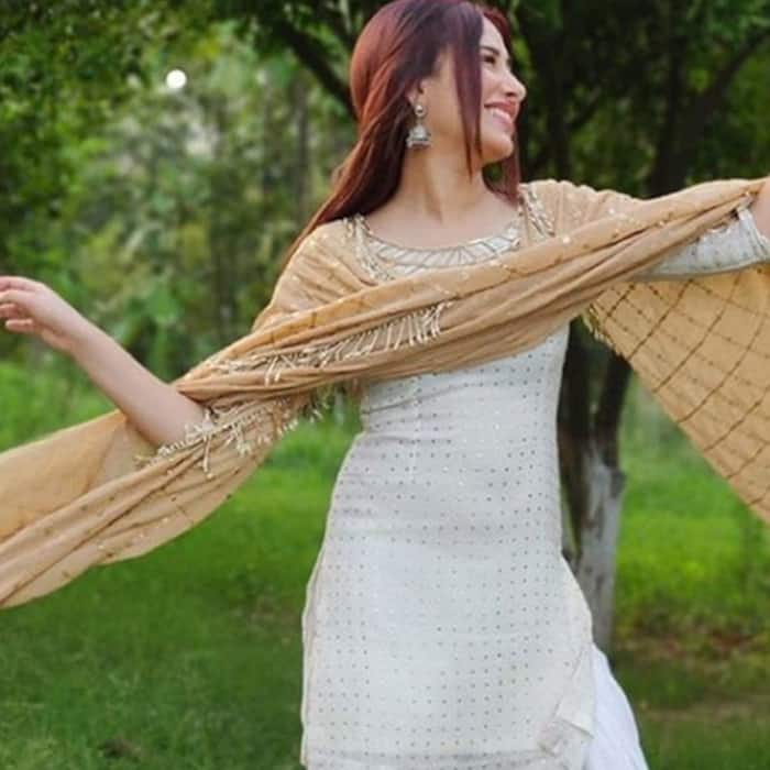 Mahira Sharma’s Hot Look