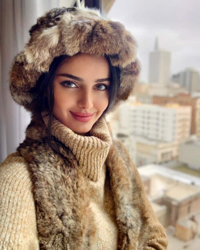 Mahlagha Jaberi Slays in White