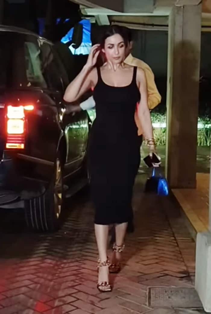 Malaika Arora Hot And Sexy Photos in Black Bodycon Dress: Top 10 ...