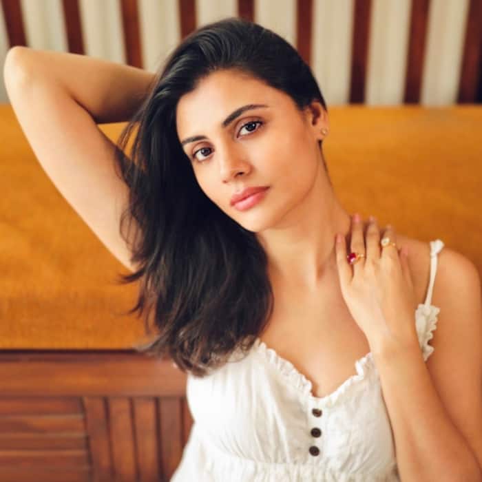 Meet MI star Deepak Chahar's beautiful sister, her name is..., she works as...