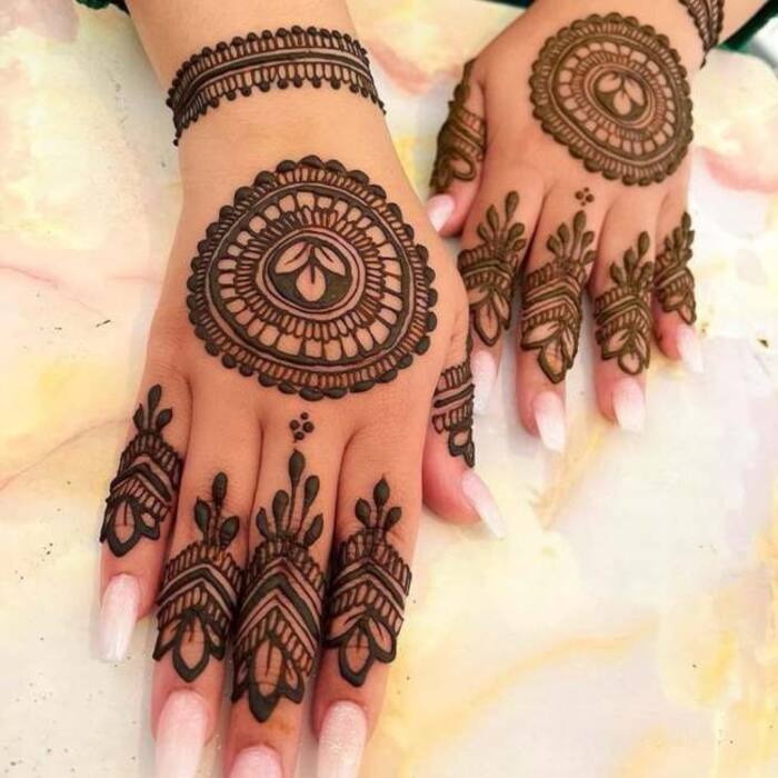 Diwali 2025: 7 Fancy Mehndi Designs to Try for Festive-Ready Hands