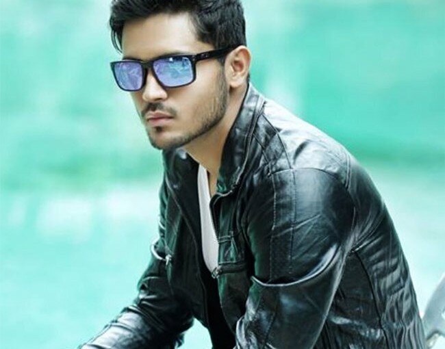 Manish Pandey looks handsome in this picture