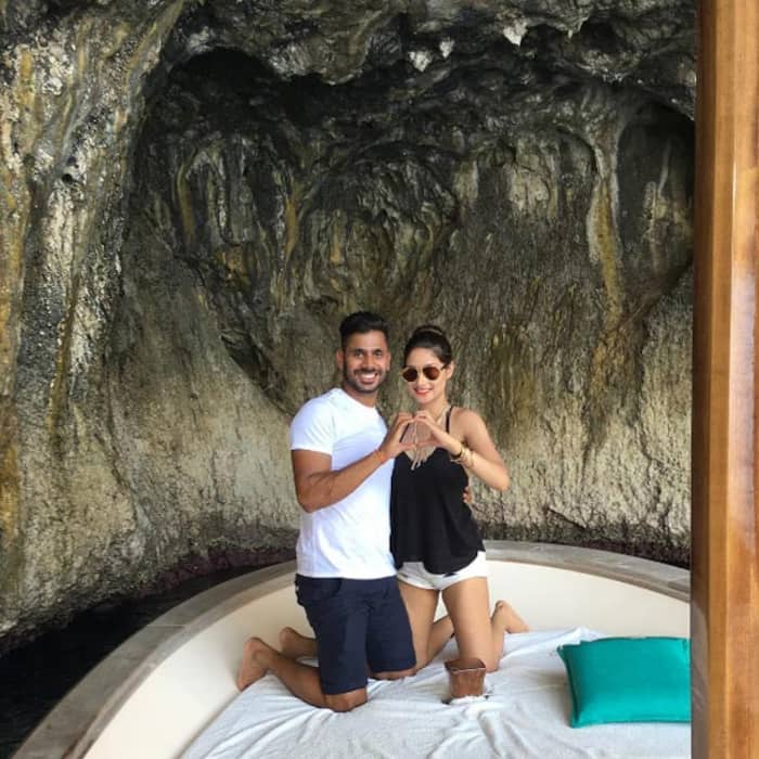 Cricketer Manoj Tiwary’s photoshoot with his wife Sushmita Roy is like fairy-tale!
