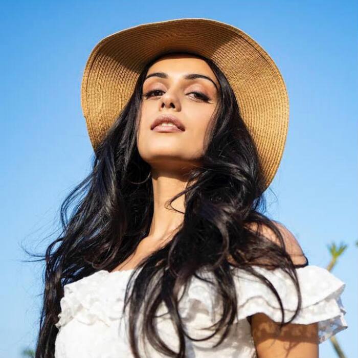 Manushi Chhillar Hot Poses