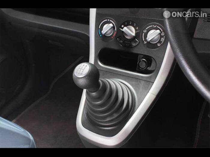 Maruti Suzuki Ritz Interiors img12