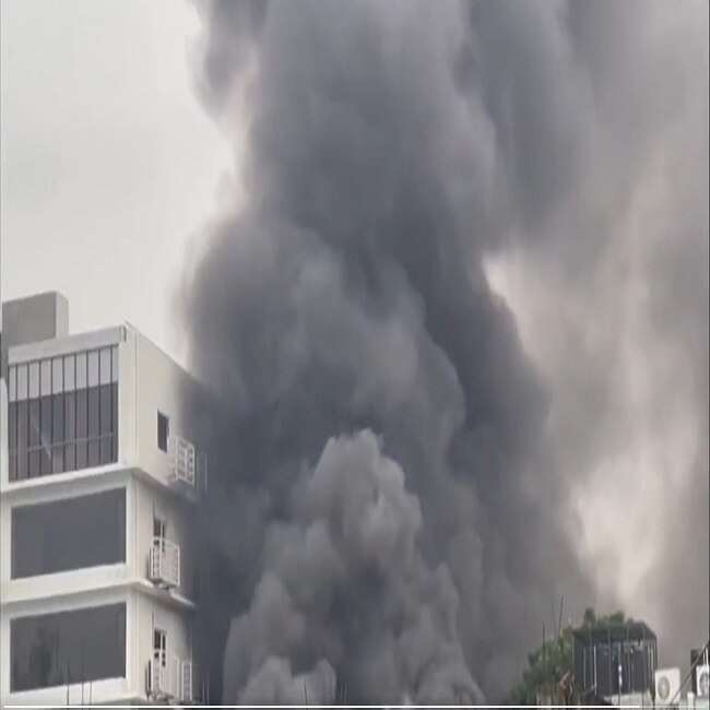 IN PICTURES: Massive Fire Engulfs Multi-Storey Noida Factory, 18 Fire ...