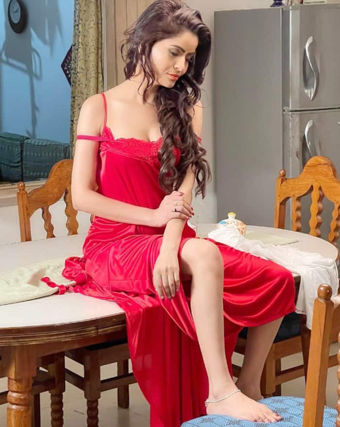 Meet Gehana Vasisth, The Gandi Baat Girl Accused in The Raj Kundra Pornography Case | See Pics