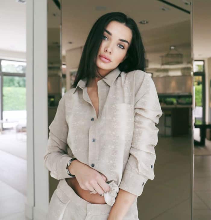 Amy Jackson Looks Almost Unreal Within Nine Months of Giving Birth to ...