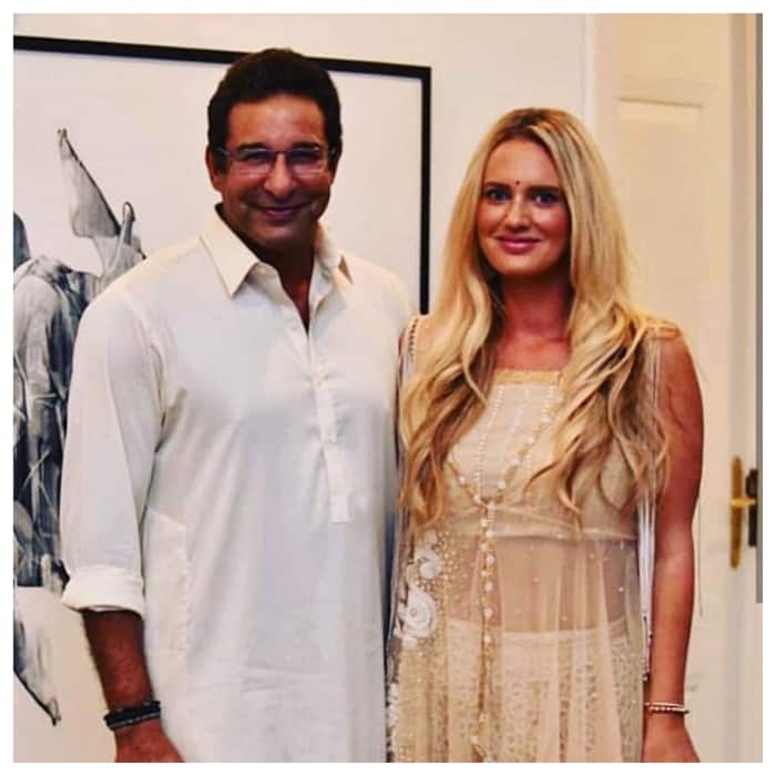 Meet Shaneira, second wife of former Pakistani cricketer, embraced ...
