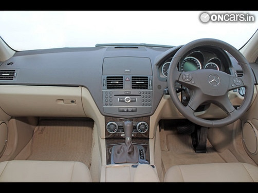 Mercedes Benz C250 CDI Blue Efficiency Interior