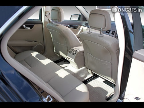 Mercedes Benz C250 CDI Blue Efficiency Interior img12