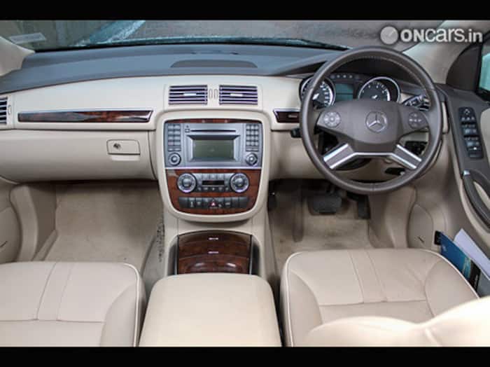 Mercedes Benz R350 Interior