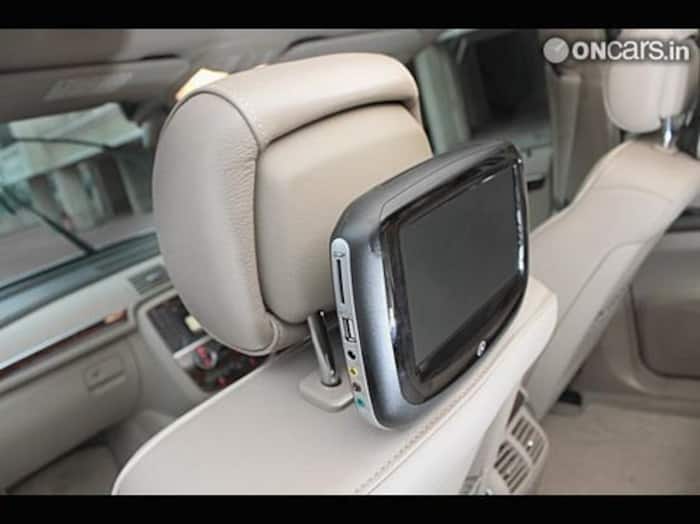 Mercedes Benz R350 Interior