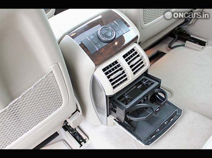 Mercedes Benz R350 Interior