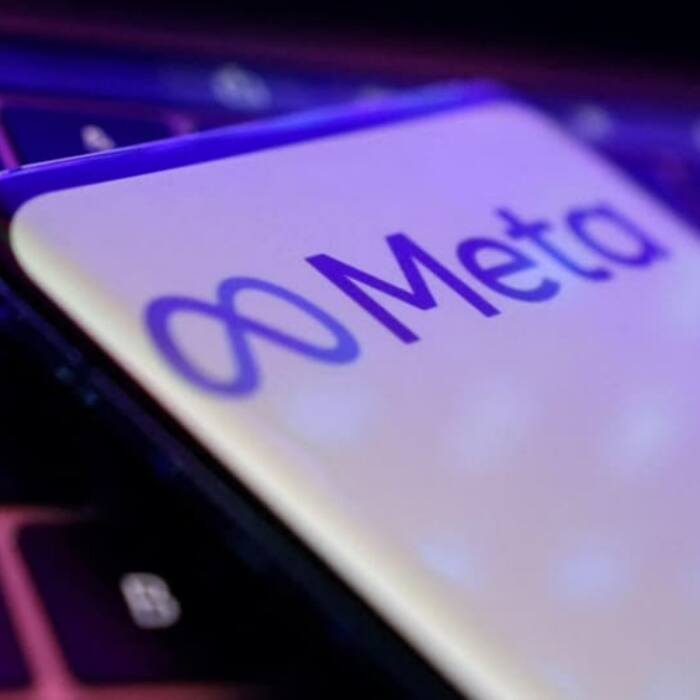 14 Companies That Announced Major Layoffs And Hiring Freezes This Month