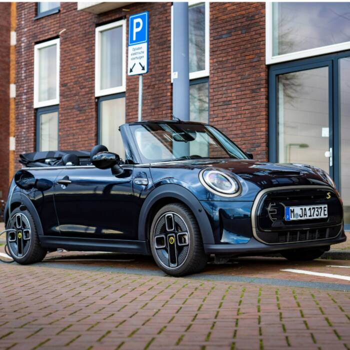 IN PICTURES | Mini Cooper SE Electric Goes Topless For The 1st Time ...
