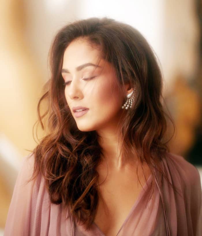 Mira Rajput is a Sight to Behold in Stunning Pastel Pink Gown- See ...