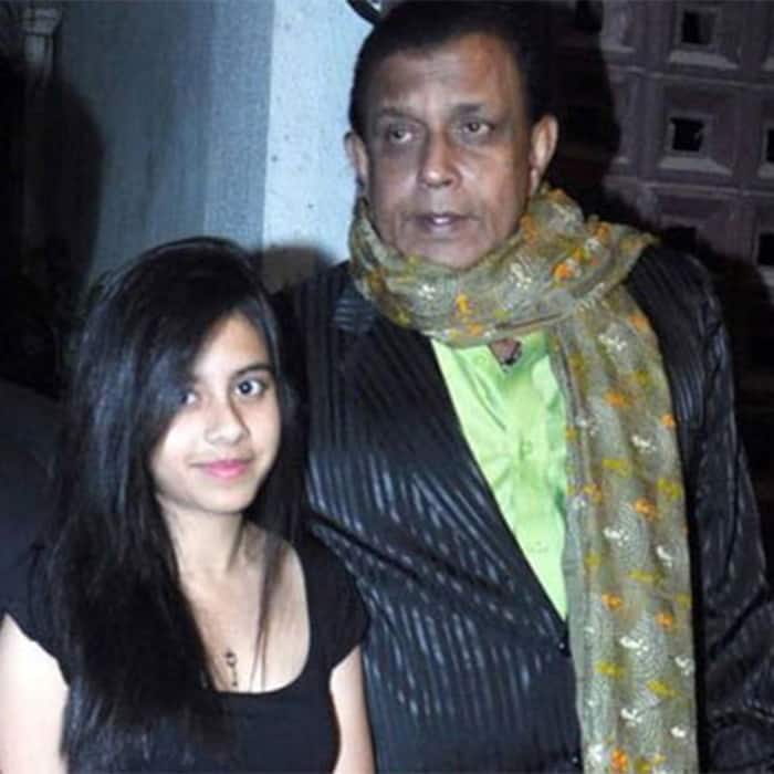 9 Bollywood celebrities who adopted kids and brightened up their future!