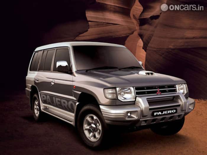 Mitsubishi Pajero Exterior