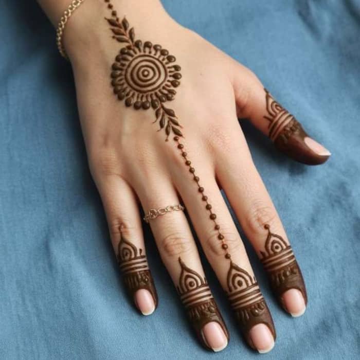 Diwali 2025: 7 Fancy Mehndi Designs to Try for Festive-Ready Hands
