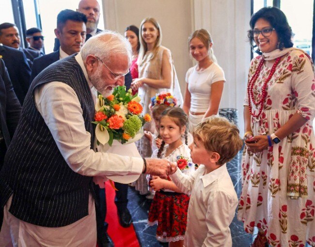 Modi shares touching moment with children