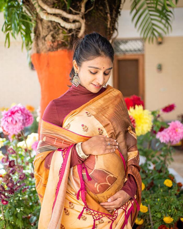 Yeh Rishta Kya Kehlata Hai Fame Mohena Kumari Aka Keerti Flaunts Baby ...