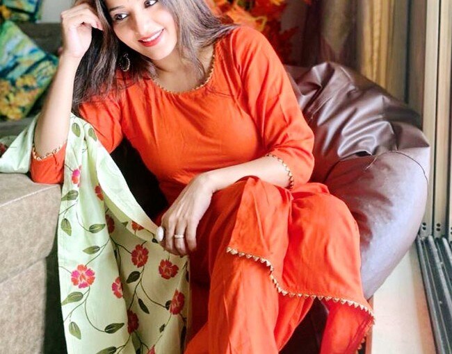 Monalisa amps up the hotness quotient