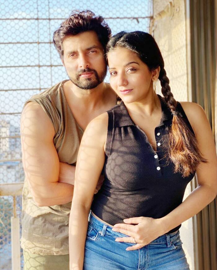 Monalisa’s Lovey Dovey Pictures