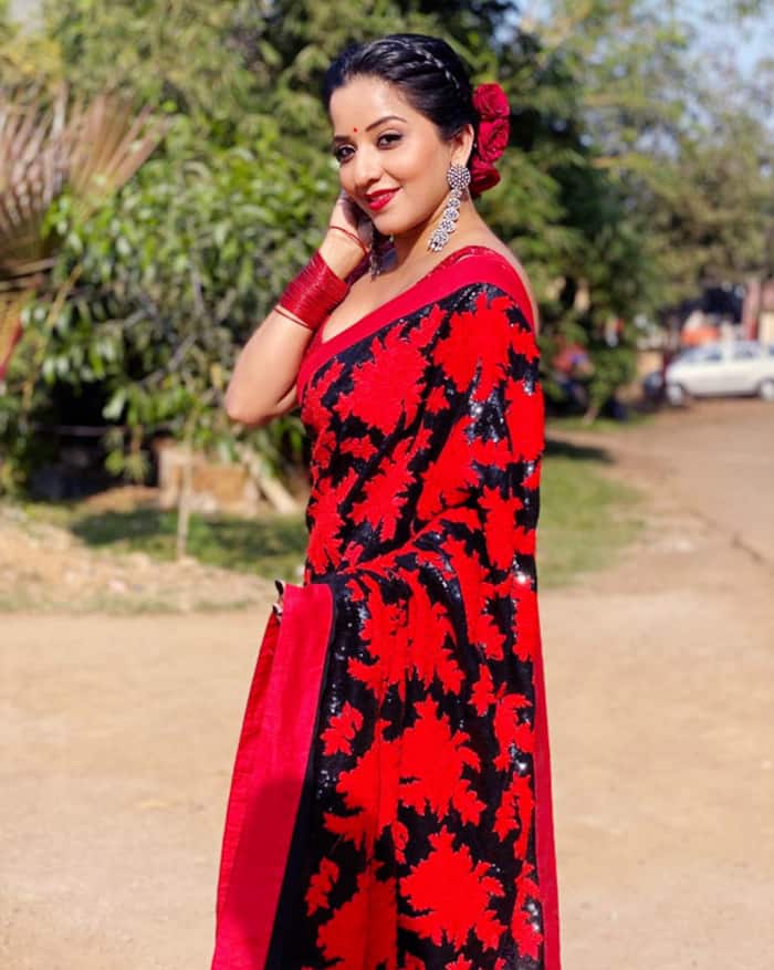 Monalisa Mesmerises Fans With Her Hot Looks in a Sexy SheerRed Saree as ...