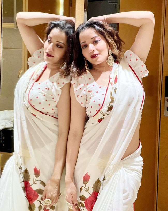 Monalisa Hot and Sexy Photos