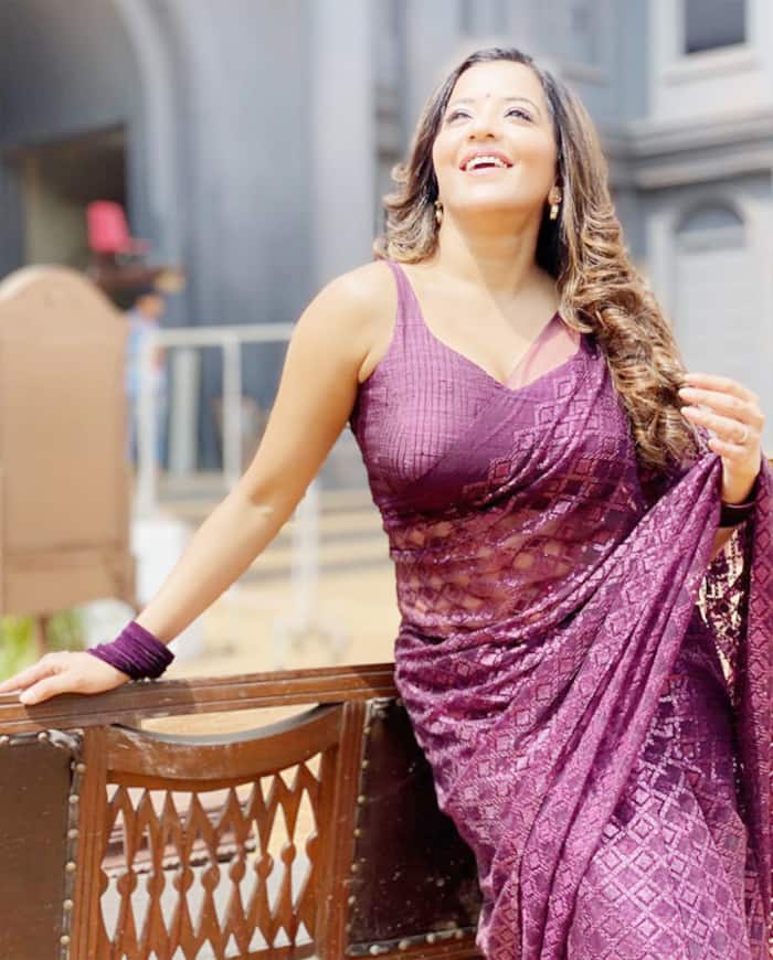 Monalisa Looks Drop dead Gorgeous in Sheer Peach Saree