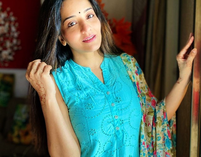 Monalisa posts a set of latest pictures from her home