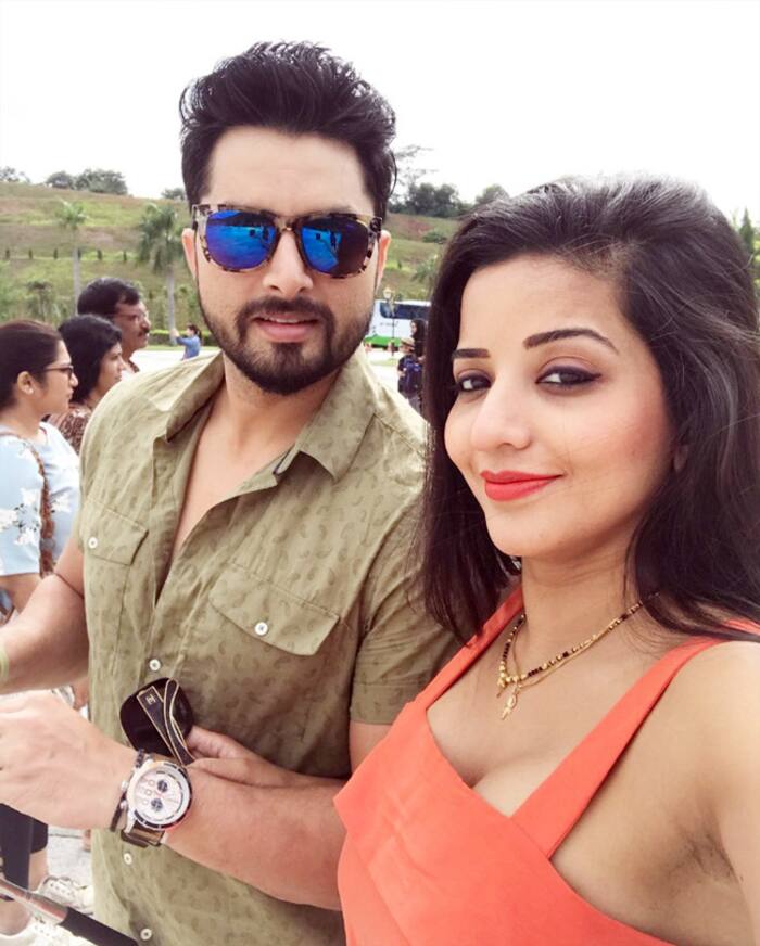Bhojpuri Hottie And Nazar 2 Actor Monalisa’s Lovey-Dovey Pictures With Husband Vikrant Singh ...
