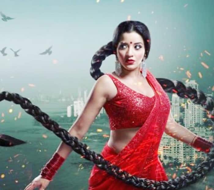 Monalisa is Back in Nazar 3, Shares Photos of Her in Daayan Avatar in ...