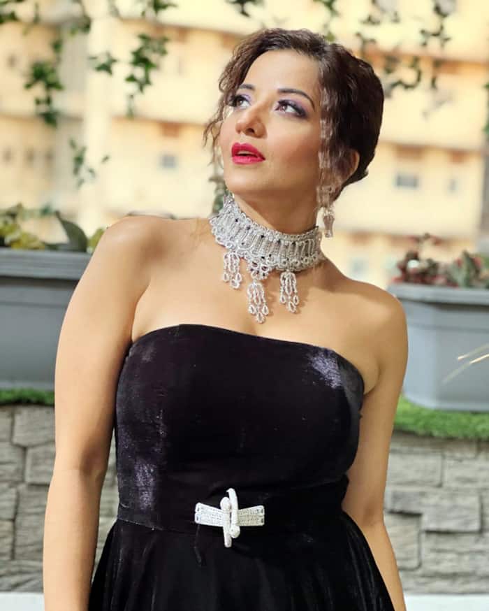 Monalisa Maximises Hotness in Bold Black Dress - See Viral Photos