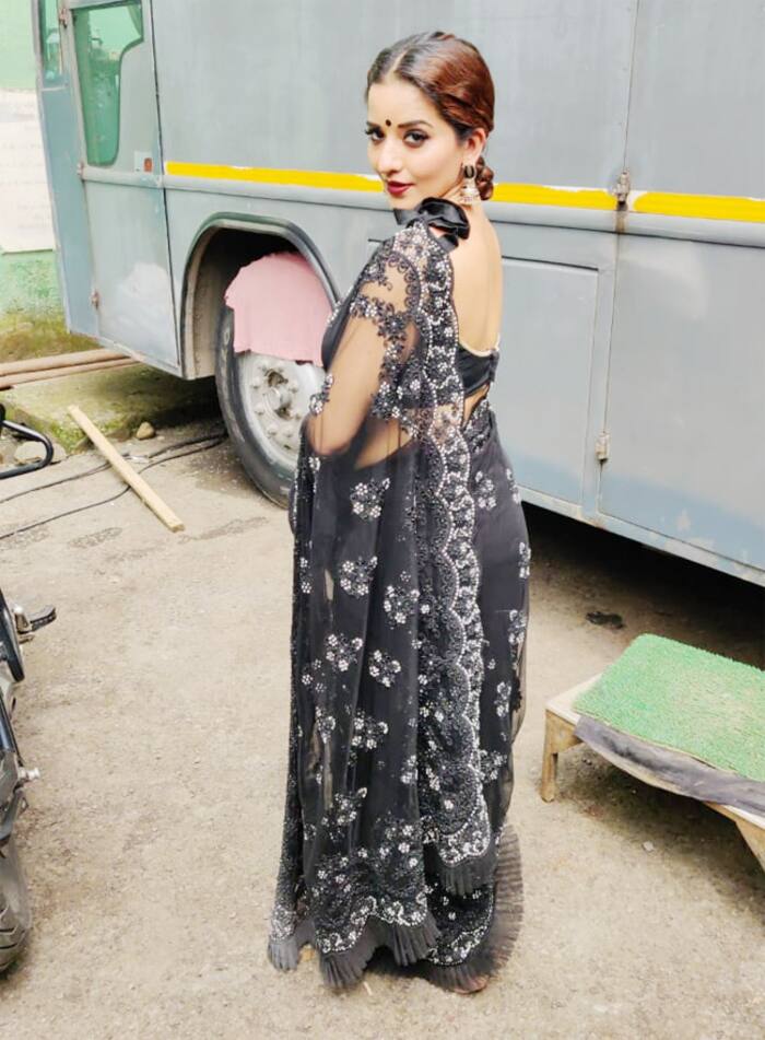 Nazar 3: Monalisa Looks Drops Dead Gorgeous in Sheer Black Saree| See Pics